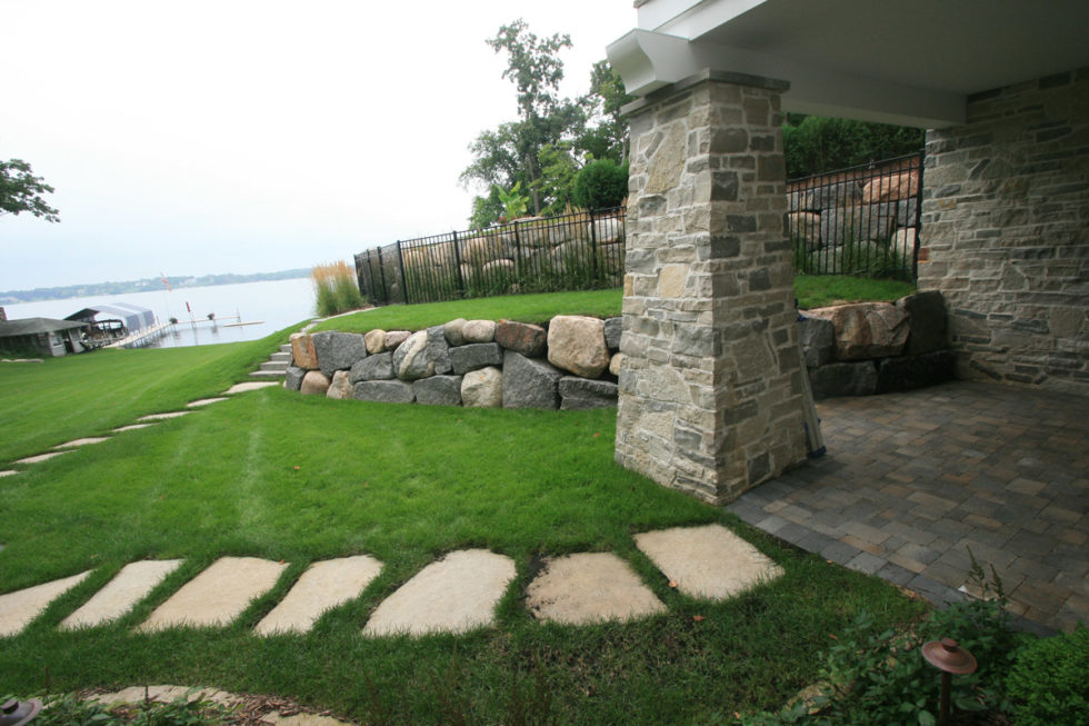 The ins and outs of natural stone retaining walls - Yardscapes